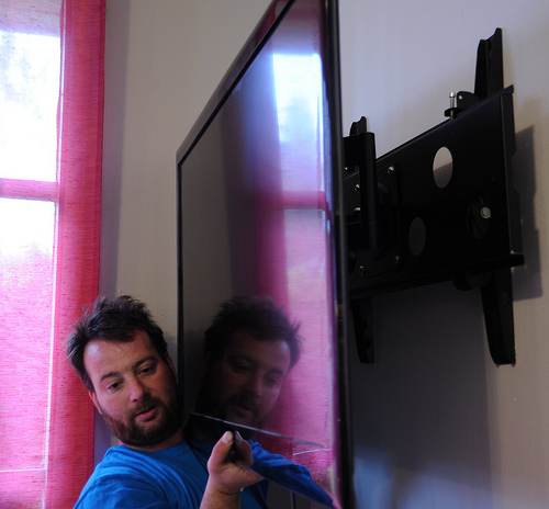 What Should You Know Before Hanging a Flat Screen TV? | Networx