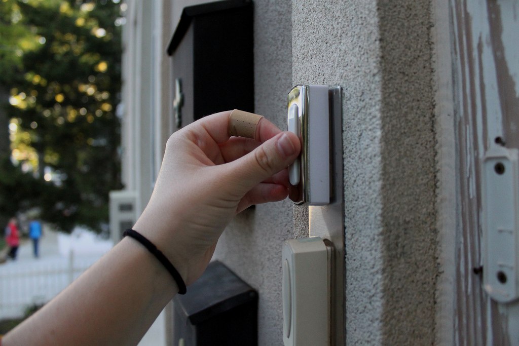 How Do You Troubleshoot and Repair a Broken Doorbell? | Networx
