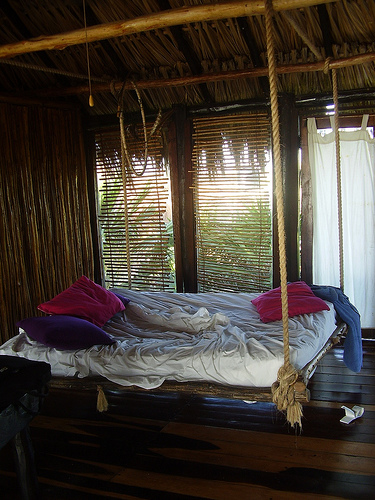 What Are the Guidelines for Building Hanging Beds? | Networx